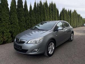 Pelēks Opel Astra 2011 Kuršėnai, ar dzinēja tilpumu 1.69 L un nobraukumu 230 tūkst. km par 2900 €, foto  vietnē AUTOMOTO.COM.LV