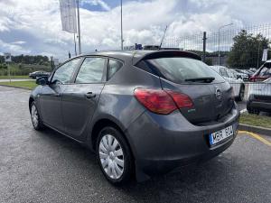 Pelēks Opel Astra 2011 Viļņa, ar dzinēja tilpumu 1.69 L un nobraukumu 400 tūkst. km par 890 €, foto 4 vietnē AUTOMOTO.COM.LV