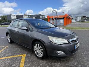 Pelēks Opel Astra 2011 Viļņa, ar dzinēja tilpumu 1.69 L un nobraukumu 400 tūkst. km par 890 €, foto 7 vietnē AUTOMOTO.COM.LV