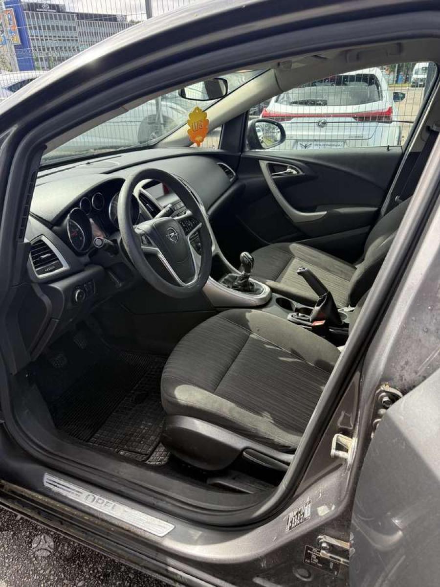 Pelēks Opel Astra 2011 Viļņa, ar dzinēja tilpumu 1.69 L un nobraukumu 400 tūkst. km par 890 €, foto 15 vietnē AUTOMOTO.COM.LV