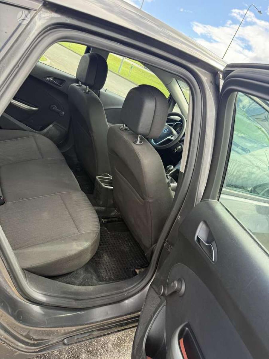 Pelēks Opel Astra 2011 Viļņa, ar dzinēja tilpumu 1.69 L un nobraukumu 400 tūkst. km par 890 €, foto 17 vietnē AUTOMOTO.COM.LV