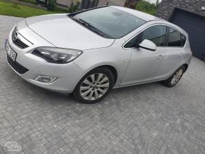 Grey Opel Astra 2011 in Jonava, with an engine capacity of 1.70 L and mileage of 233 thousand km for 3000 €, photo 7 on AUTOMOTO.COM.LV