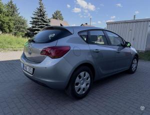 Pelēks Opel Astra 2011 Marijampole, ar dzinēja tilpumu 1.69 L un nobraukumu 333 tūkst. km par 2700 €, foto 5 vietnē AUTOMOTO.COM.LV