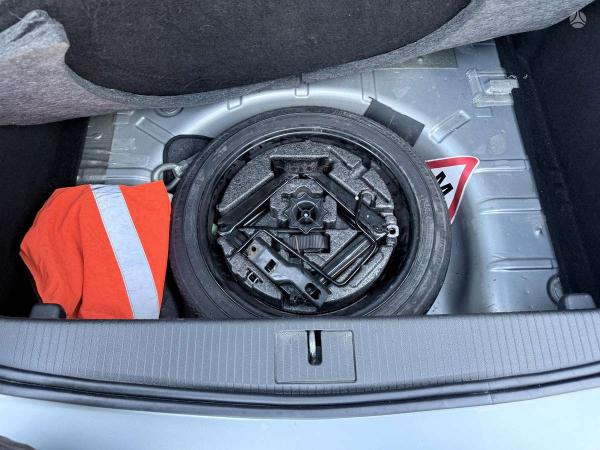 Grey Opel Astra 2011 in Marijampole, with an engine capacity of 1.69 L and mileage of 333 thousand km for 2700 €, photo 10 on AUTOMOTO.COM.LV