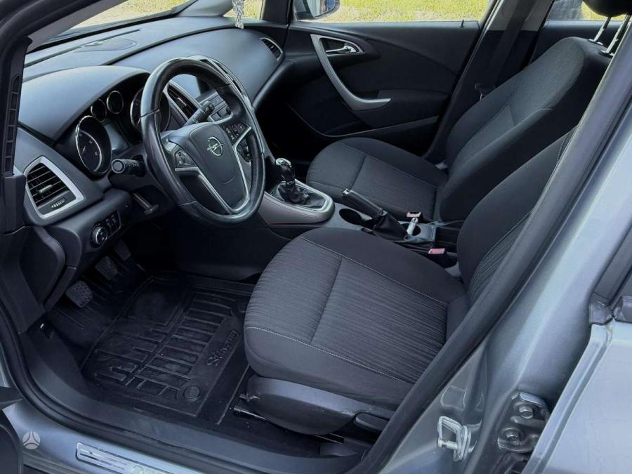 Pelēks Opel Astra 2011 Marijampole, ar dzinēja tilpumu 1.69 L un nobraukumu 333 tūkst. km par 2700 €, foto 15 vietnē AUTOMOTO.COM.LV
