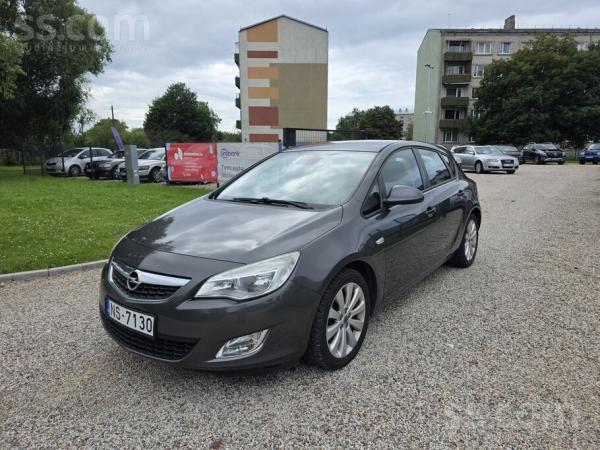 Pelēks Opel Astra 2011 Ventspils, ar dzinēja tilpumu 1.30 L un nobraukumu 235 tūkst. km par 3590 €, foto 1 vietnē AUTOMOTO.COM.LV