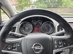 Grey Opel Astra 2011 in Ventspils, with an engine capacity of 1.30 L and mileage of 235 thousand km for 3590 €, photo 12 on AUTOMOTO.COM.LV