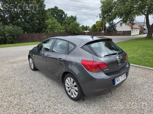 Pelēks Opel Astra 2011 Ventspils, ar dzinēja tilpumu 1.30 L un nobraukumu 235 tūkst. km par 3590 €, foto 8 vietnē AUTOMOTO.COM.LV