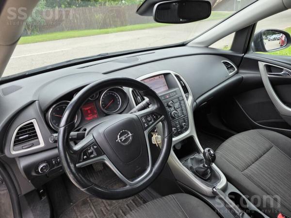 Pelēks Opel Astra 2011 Ventspils, ar dzinēja tilpumu 1.30 L un nobraukumu 235 tūkst. km par 3590 €, foto 10 vietnē AUTOMOTO.COM.LV