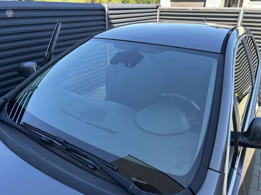 Grey Opel Astra 2011 in Kaunas, with an engine capacity of 1.69 L and mileage of 265 thousand km for 1999 €, photo 5 on AUTOMOTO.COM.LV