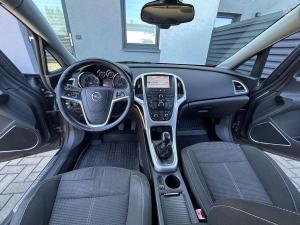 Grey Opel Astra 2011 in Kaunas, with an engine capacity of 1.69 L and mileage of 265 thousand km for 1999 €, photo 6 on AUTOMOTO.COM.LV