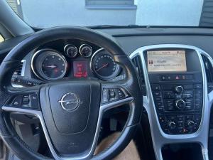 Grey Opel Astra 2011 in Kaunas, with an engine capacity of 1.69 L and mileage of 265 thousand km for 1999 €, photo 7 on AUTOMOTO.COM.LV