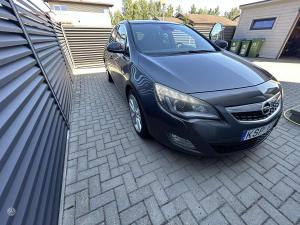 Grey Opel Astra 2011 in Kaunas, with an engine capacity of 1.69 L and mileage of 265 thousand km for 1999 €, photo 10 on AUTOMOTO.COM.LV