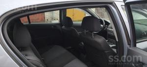 Grey Opel Astra 2011 in Riga, with an engine capacity of 1.40 L and mileage of 161 thousand km for 2800 €, photo 7 on AUTOMOTO.COM.LV