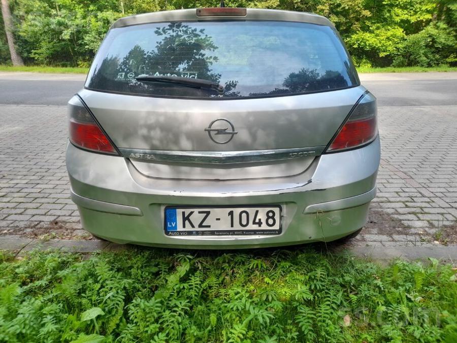 Pelēks Opel Astra 2011 Rīga, ar dzinēja tilpumu 1.70 L un nobraukumu 350 tūkst. km par 1550 €, foto 1 vietnē AUTOMOTO.COM.LV