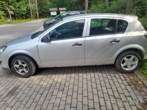 Pelēks Opel Astra 2011 Rīga, ar dzinēja tilpumu 1.70 L un nobraukumu 350 tūkst. km par 1550 €, foto 5 vietnē AUTOMOTO.COM.LV