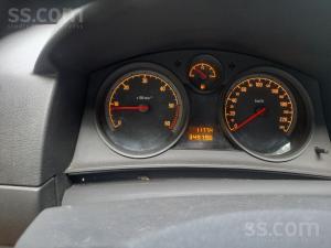Pelēks Opel Astra 2011 Rīga, ar dzinēja tilpumu 1.70 L un nobraukumu 350 tūkst. km par 1550 €, foto 6 vietnē AUTOMOTO.COM.LV