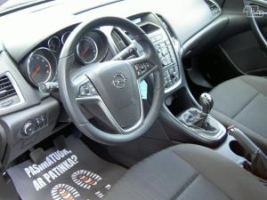 Grey Opel Astra 2011 in Vilnius, with an engine capacity of 1.40 L and mileage of 160 thousand km for 3299 €, photo 13 on AUTOMOTO.COM.LV