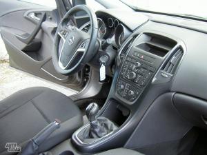 Grey Opel Astra 2011 in Vilnius, with an engine capacity of 1.40 L and mileage of 160 thousand km for 3299 €, photo 17 on AUTOMOTO.COM.LV