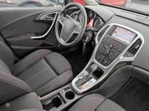 Grey Opel Astra 2011 in Vilnius, with an engine capacity of 1.60 L and mileage of 200 thousand km for 4200 €, photo 14 on AUTOMOTO.COM.LV