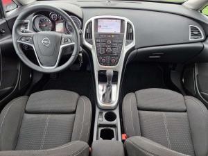 Grey Opel Astra 2011 in Vilnius, with an engine capacity of 1.60 L and mileage of 200 thousand km for 4200 €, photo 16 on AUTOMOTO.COM.LV