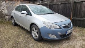 Pelēks Opel Astra 2011 Rīga, ar dzinēja tilpumu 1.70 L un nobraukumu 232 tūkst. km par 1300 €, foto  vietnē AUTOMOTO.COM.LV