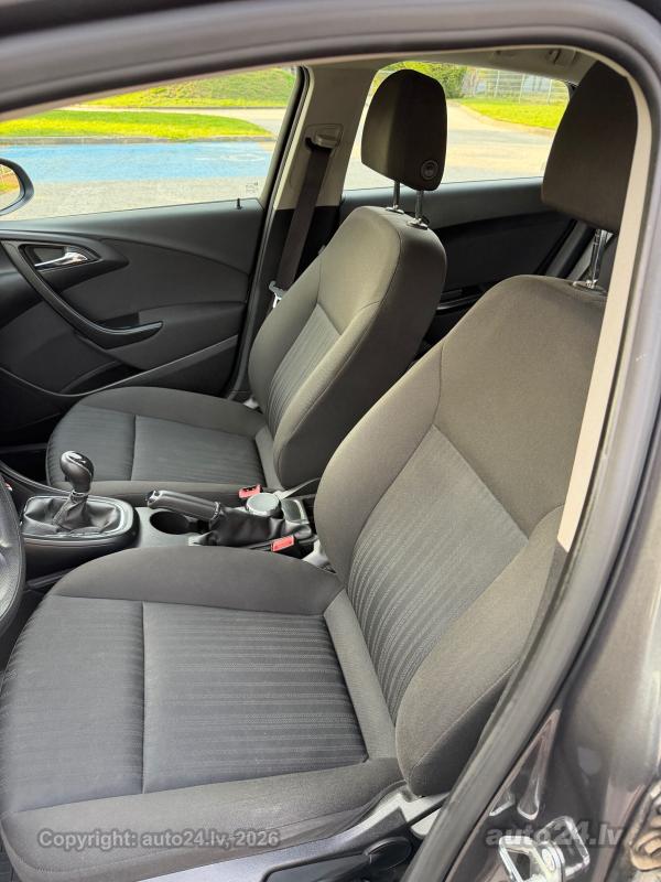 Pelēks Opel Astra 2011 Tallina, ar dzinēja tilpumu 1.40 L un nobraukumu 102 tūkst. km par 4000 €, foto 10 vietnē AUTOMOTO.COM.LV