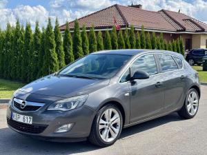 Pelēks Opel Astra 2011 Viļņa, ar dzinēja tilpumu 1.69 L un nobraukumu 265 tūkst. km par 2900 €, foto  vietnē AUTOMOTO.COM.LV