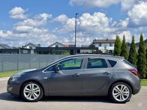 Pelēks Opel Astra 2011 Viļņa, ar dzinēja tilpumu 1.69 L un nobraukumu 265 tūkst. km par 2900 €, foto 3 vietnē AUTOMOTO.COM.LV