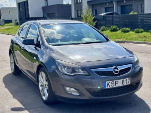 Pelēks Opel Astra 2011 Viļņa, ar dzinēja tilpumu 1.69 L un nobraukumu 265 tūkst. km par 2900 €, foto 8 vietnē AUTOMOTO.COM.LV