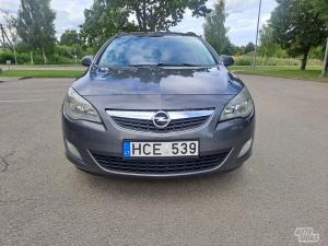 Pelēks Opel Astra 2011 Telšiai, ar dzinēja tilpumu 2.00 L un nobraukumu 300 tūkst. km par 1950 €, foto 3 vietnē AUTOMOTO.COM.LV