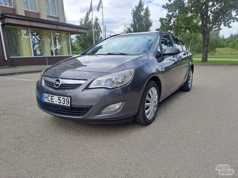 Pelēks Opel Astra 2011 Telšiai, ar dzinēja tilpumu 2.00 L un nobraukumu 300 tūkst. km par 1950 €, foto 4 vietnē AUTOMOTO.COM.LV