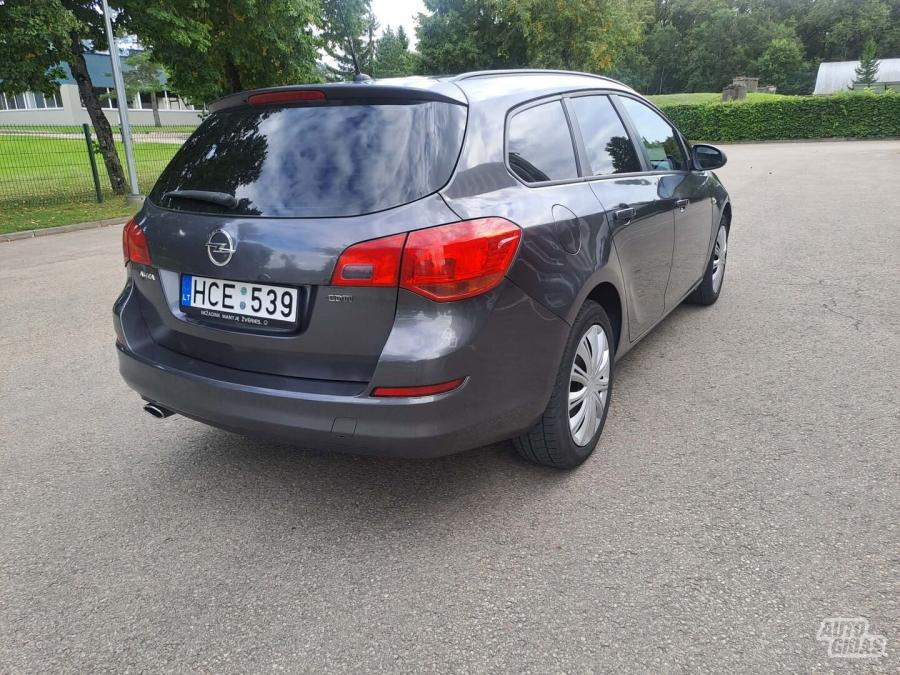 Pelēks Opel Astra 2011 Telšiai, ar dzinēja tilpumu 2.00 L un nobraukumu 300 tūkst. km par 1950 €, foto 7 vietnē AUTOMOTO.COM.LV