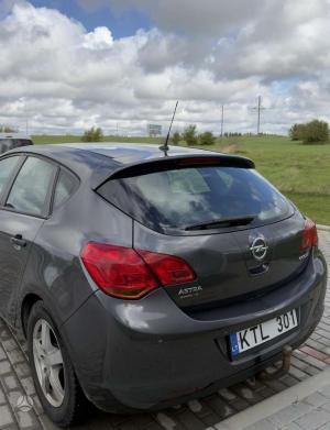 Pelēks Opel Astra 2011 Klaipėda, ar dzinēja tilpumu 1.69 L un nobraukumu 345 tūkst. km par 1950 €, foto 5 vietnē AUTOMOTO.COM.LV