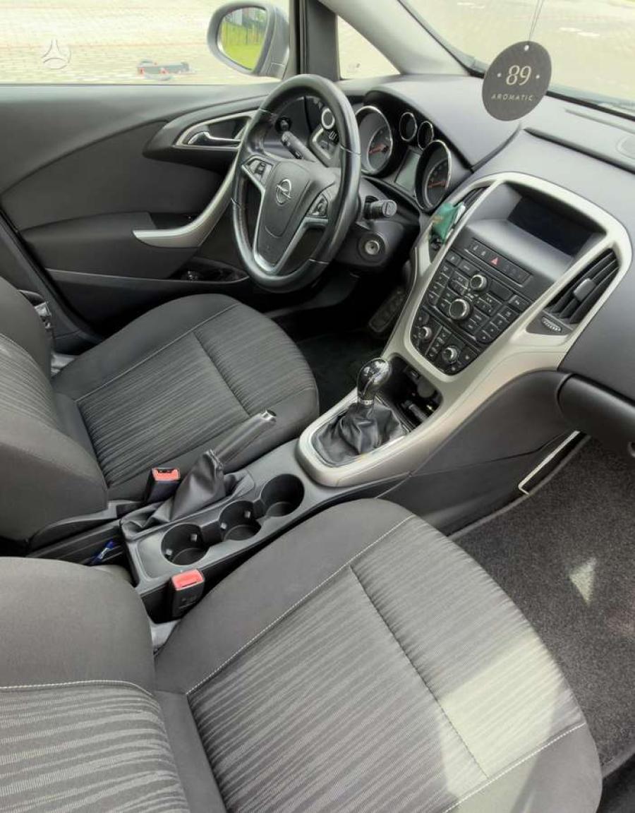 Pelēks Opel Astra 2011 Klaipėda, ar dzinēja tilpumu 1.69 L un nobraukumu 345 tūkst. km par 1950 €, foto 9 vietnē AUTOMOTO.COM.LV