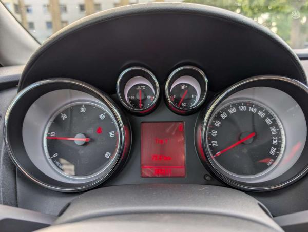 Pelēks Opel Astra 2011 Kauņa, ar dzinēja tilpumu 1.96 L un nobraukumu 306 tūkst. km par 2450 €, foto 8 vietnē AUTOMOTO.COM.LV