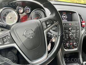 Grey Opel Astra 2011 in Jurmala, with an engine capacity of 1.70 L and mileage of 265 thousand km for 2990 €, photo 7 on AUTOMOTO.COM.LV