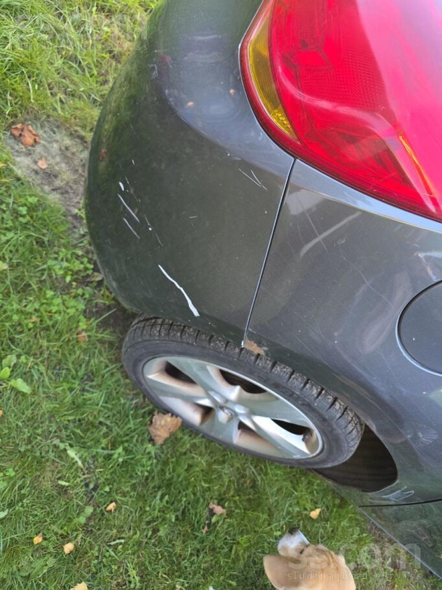 Pelēks Opel Astra 2011 Rīga, ar dzinēja tilpumu 1.60 L un nobraukumu 216 tūkst. km par 650 €, foto 13 vietnē AUTOMOTO.COM.LV