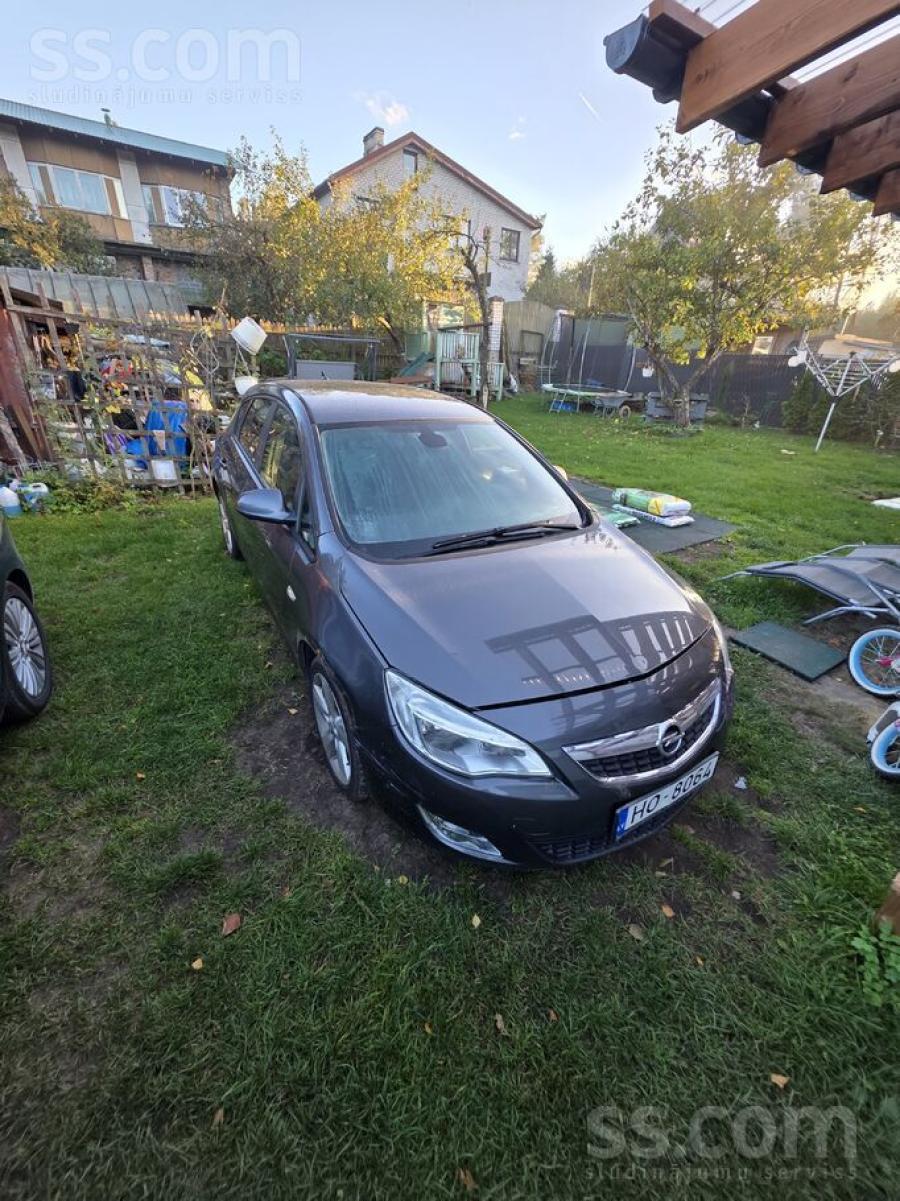 Pelēks Opel Astra 2011 Rīga, ar dzinēja tilpumu 1.60 L un nobraukumu 216 tūkst. km par 650 €, foto 14 vietnē AUTOMOTO.COM.LV