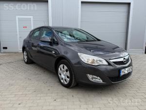 Grey Opel Astra 2012 in Riga, with an engine capacity of 1.40 L and mileage of 0 thousand km for 950 €, photo 3 on AUTOMOTO.COM.LV