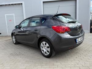 Grey Opel Astra 2012 in Riga, with an engine capacity of 1.40 L and mileage of 0 thousand km for 950 €, photo 4 on AUTOMOTO.COM.LV