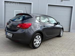 Grey Opel Astra 2012 in Riga, with an engine capacity of 1.40 L and mileage of 0 thousand km for 950 €, photo 5 on AUTOMOTO.COM.LV