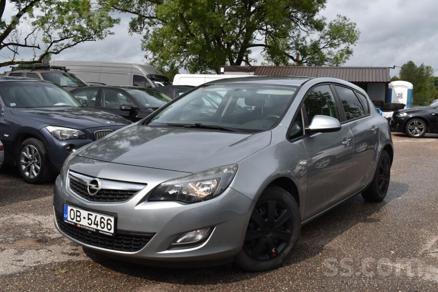 Pelēks Opel Astra 2012 Kuldīga, ar dzinēja tilpumu 1.70 L un nobraukumu 0 tūkst. km par 1750 €, foto 1 vietnē AUTOMOTO.COM.LV