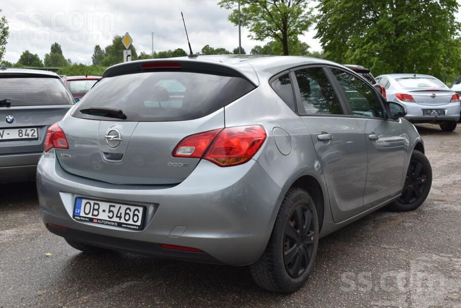 Pelēks Opel Astra 2012 Kuldīga, ar dzinēja tilpumu 1.70 L un nobraukumu 0 tūkst. km par 1750 €, foto 2 vietnē AUTOMOTO.COM.LV