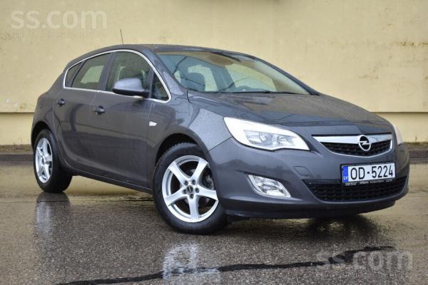 Pelēks Opel Astra 2012 Talsi, ar dzinēja tilpumu 1.40 L un nobraukumu 203 tūkst. km par 5500 €, foto 1 vietnē AUTOMOTO.COM.LV