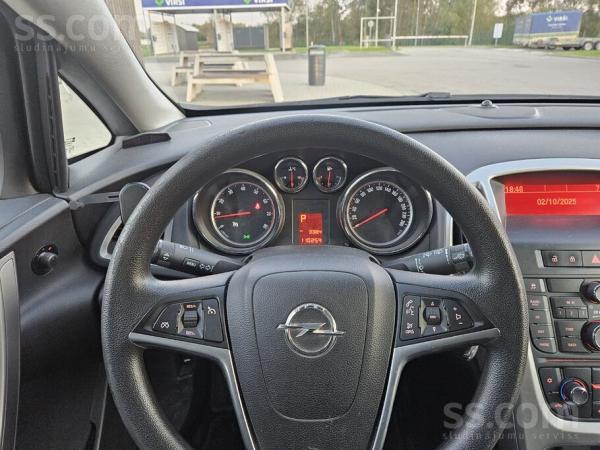 Pelēks Opel Astra 2012 Rīga, ar dzinēja tilpumu 1.60 L un nobraukumu 110 tūkst. km par 3800 €, foto 9 vietnē AUTOMOTO.COM.LV