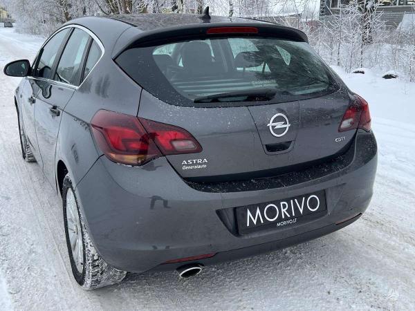 Grey Opel Astra 2012 in Siauliai, with an engine capacity of 1.96 L and mileage of 225 thousand km for 3500 €, photo 10 on AUTOMOTO.COM.LV