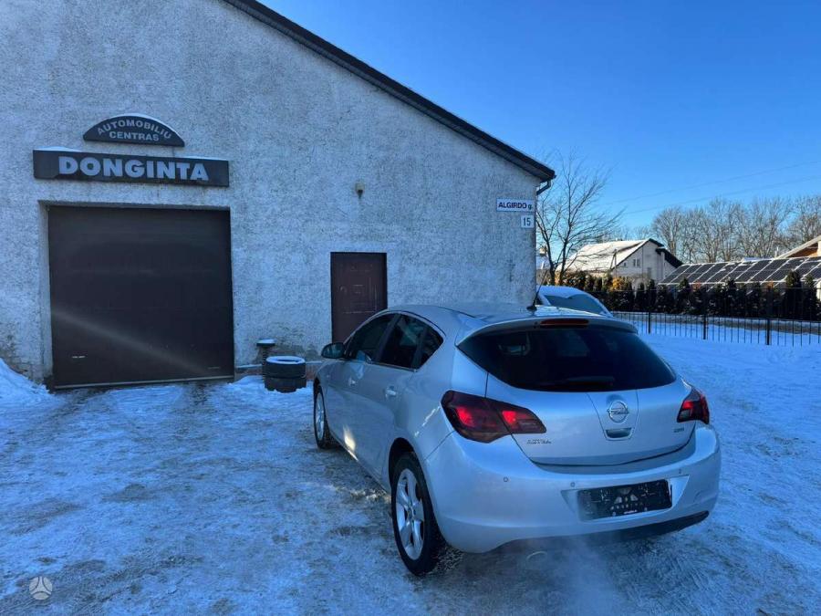 Pelēks Opel Astra 2012 Jurbarkas, ar dzinēja tilpumu 1.96 L un nobraukumu 247 tūkst. km par 3950 €, foto 6 vietnē AUTOMOTO.COM.LV