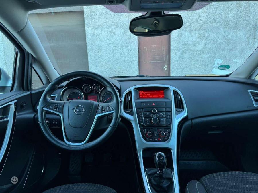 Pelēks Opel Astra 2012 Jurbarkas, ar dzinēja tilpumu 1.96 L un nobraukumu 247 tūkst. km par 3950 €, foto 9 vietnē AUTOMOTO.COM.LV