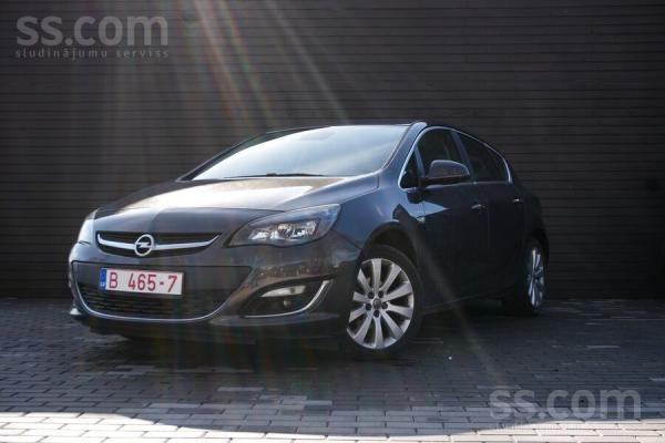 Grey Opel Astra 2012 in Riga, with an engine capacity of 1.40 L and mileage of 258 thousand km for 5290 €, photo 1 on AUTOMOTO.COM.LV